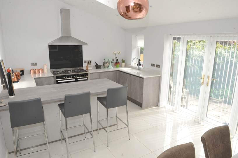 Style Meets Function In This Contemporary Handleless Kitchen - Tolle ...